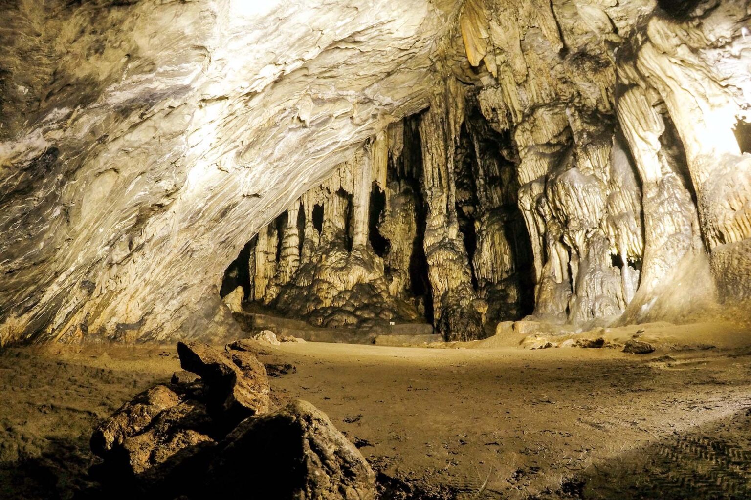 Entradas Cueva de Ardales con visita guiada - Turismo Interior de Málaga