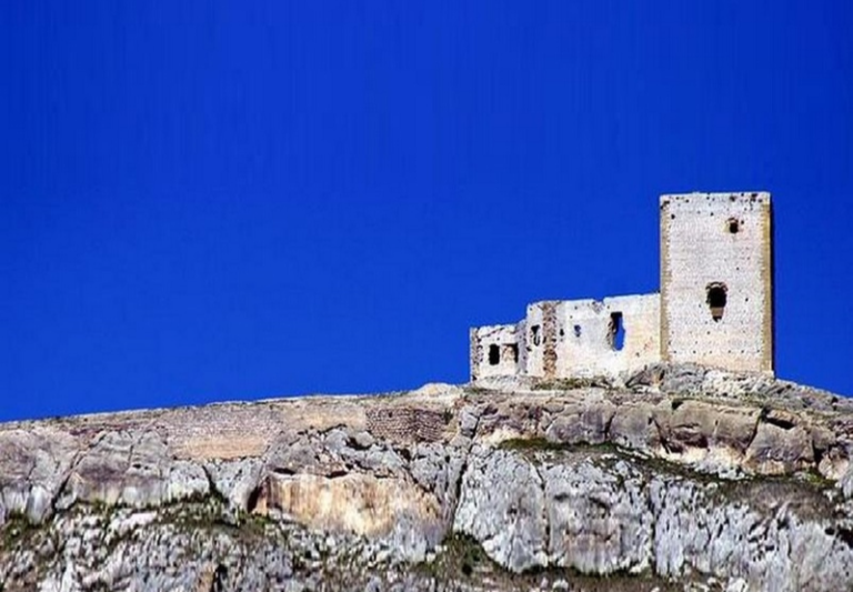 Castillo de Teba: un viaje inédito en el interior de Málaga
